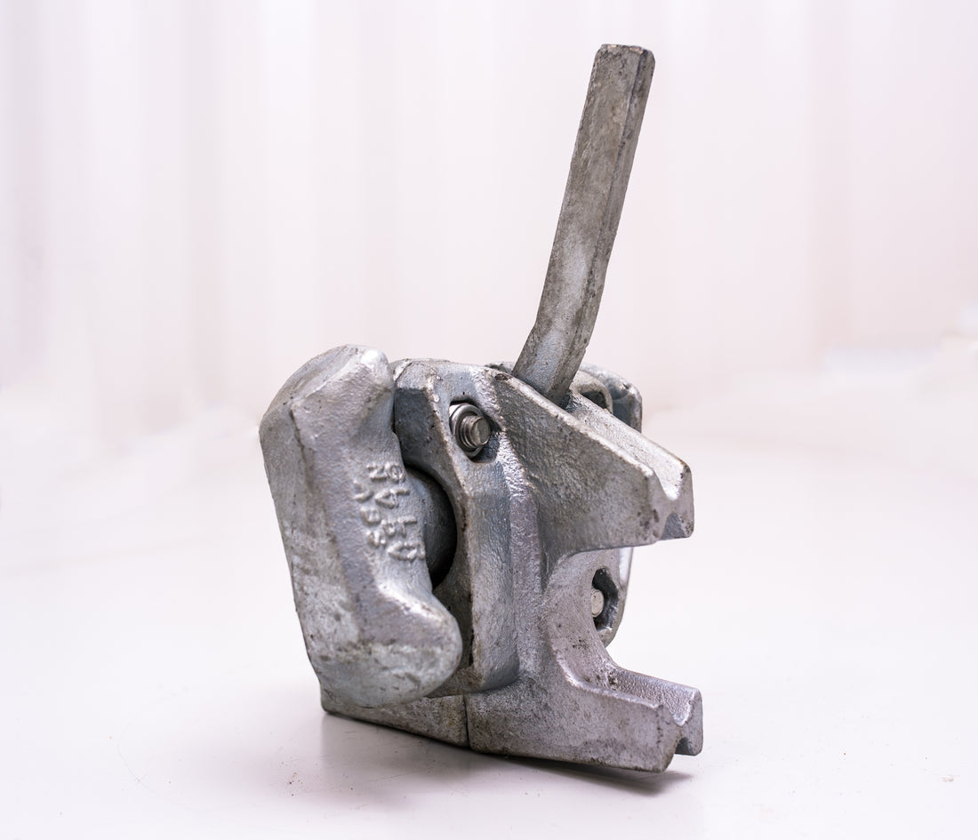 Double Stacking Twist Lock for Shipping Containers