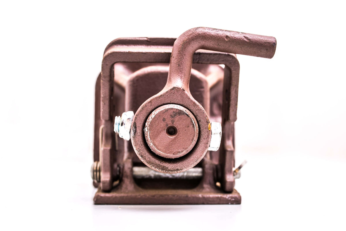 Weld On Style corner casting Twist Lock
